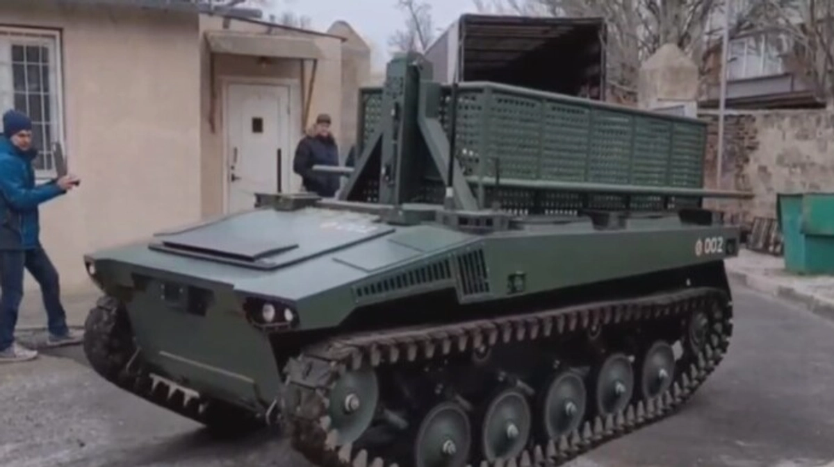 Former head of Russian Space Corporation sends Russian combat "robots ...