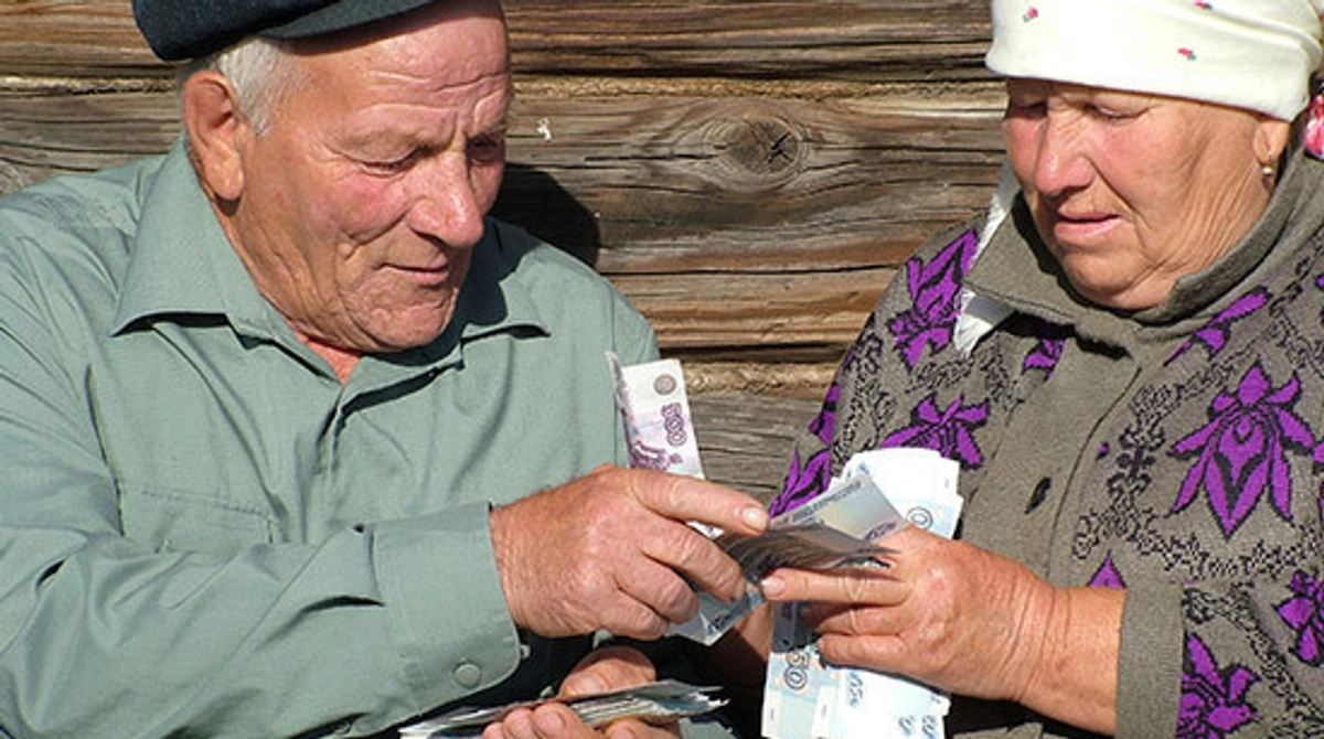 Kremlin shifts blame for falling living standard of Russians | Ukrainska Pravda