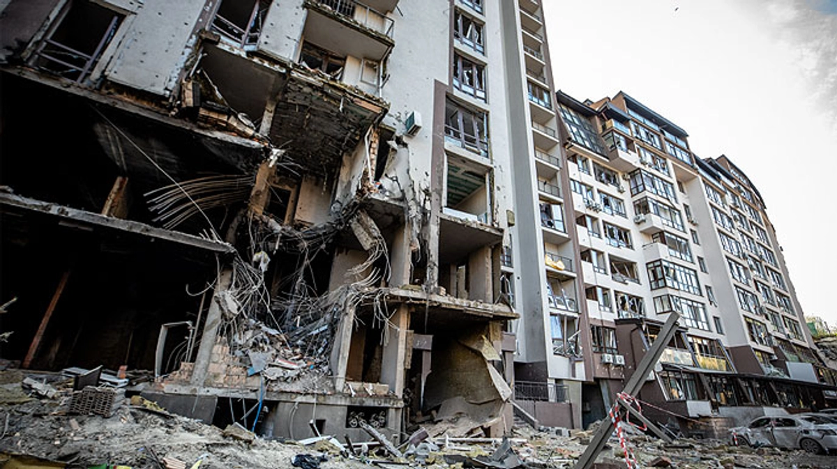 Almost 700 air raid alarms sounded, occupiers killed 160 civilians ...