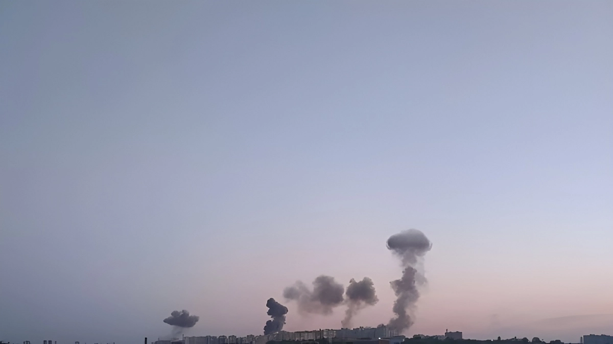 Explosions rock Dnipro | Ukrainska Pravda