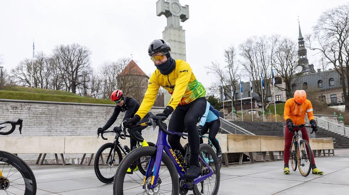 Estonian MP to cycle from Tallinn to Kyiv to raise money for Ukraine's ...