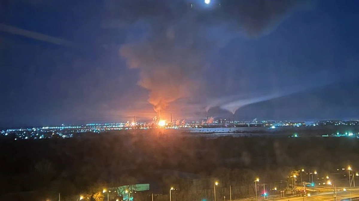 Another oil refinery on fire in Russia – photo, video | Ukrainska Pravda