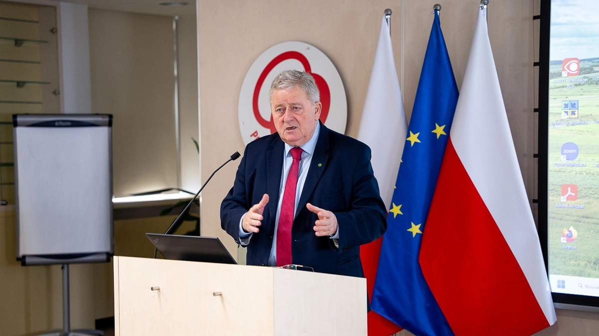European Commission has yet to submit proposals for "trade visa-free ...