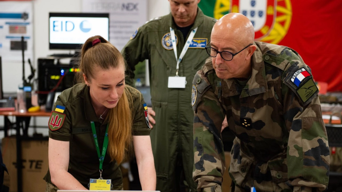 NATO officials praise Ukraine's Delta combat system | Ukrainska Pravda