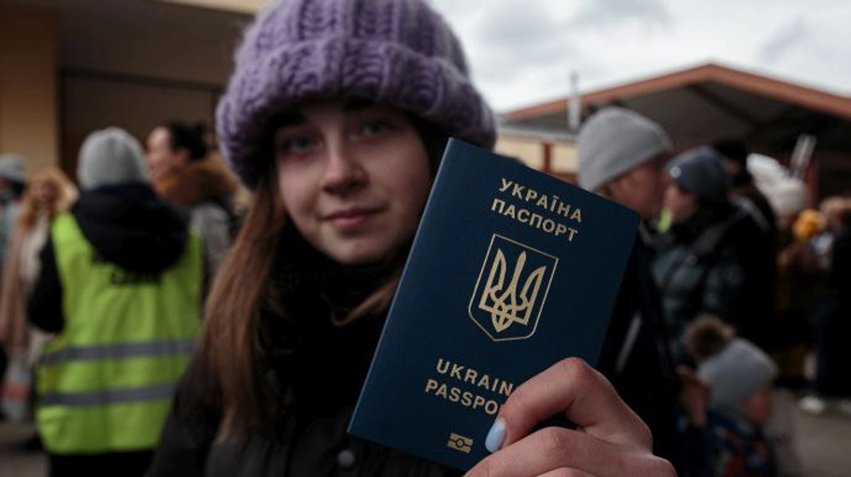 EU Council extends temporary protection for Ukrainian refugees until ...