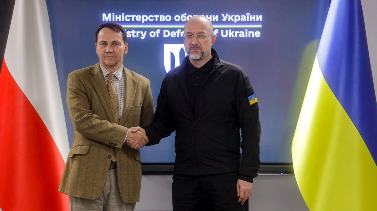 Ukraine's defence minister reveals main topics discussed with Polish ...