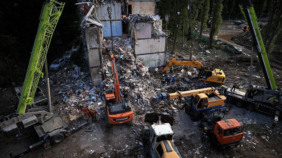 Death toll from Russian strike on Kyiv rises to 31, including 5 ...
