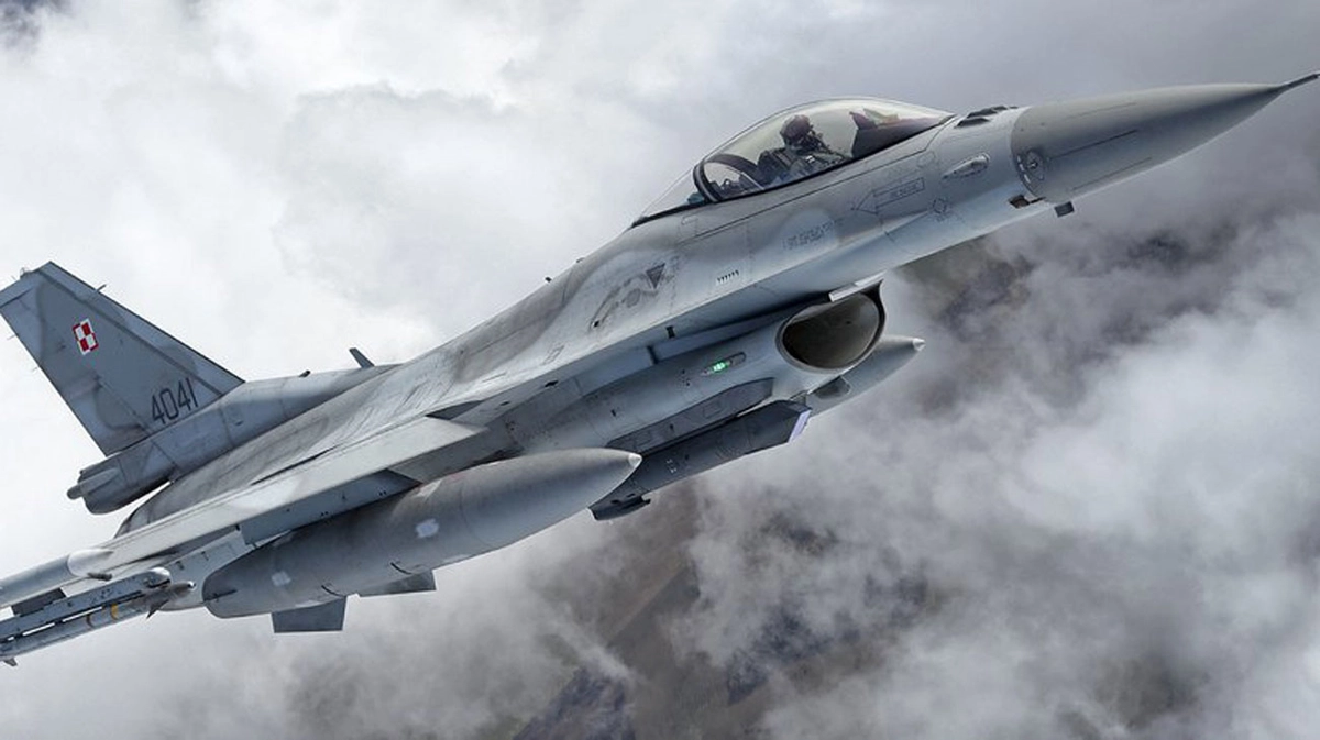 Polish aircraft scrambled during Russian attack on Ukraine | Ukrainska ...