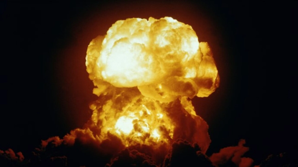Loud explosions heard in Kherson: Russians attack from Dnipro's left ...