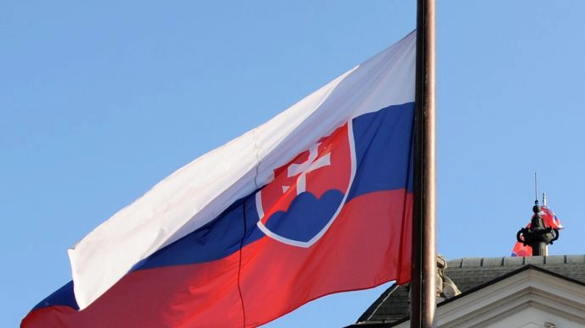 Slovakia is not allowing German howitzers to cross border from Ukraine ...