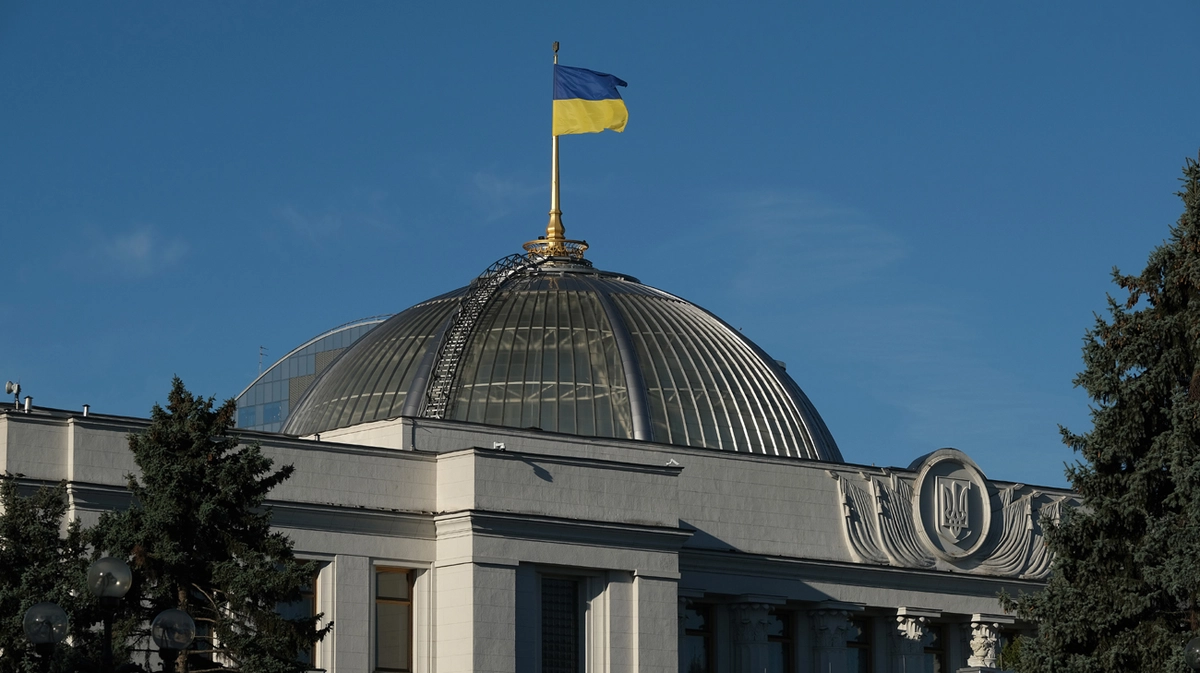 Ukrainian Parliament adopts draft law on depriving traitors of state ...