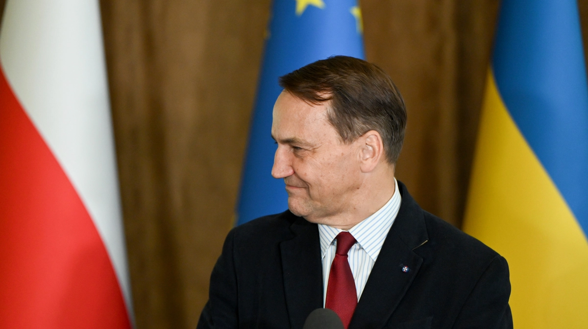 Polish foreign minister urges Ukrainian drone commander to take out ...