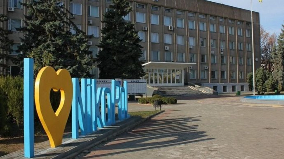 Russians attack Nikopol with heavy artillery | Ukrainska Pravda