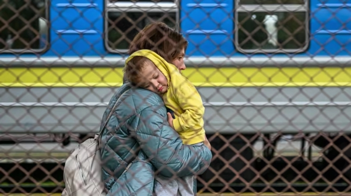 Return of refugees to Ukraine may harm economies of Eastern Europe ...