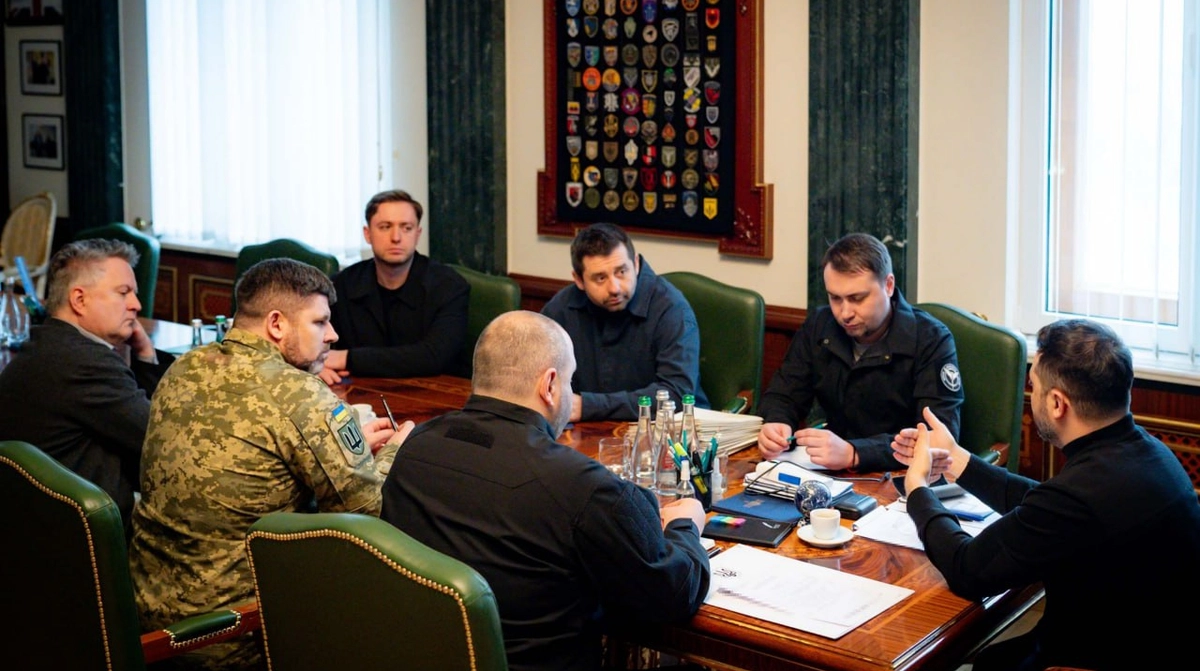 Survey: 42% of Ukrainians do not want any current officials in power ...