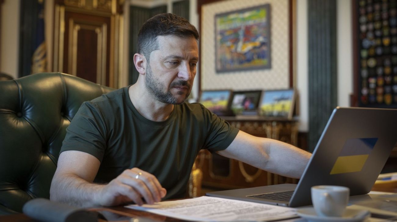 Zelenskyy holds Supreme Commander-in-Chief Staff meeting: Ukrainian ...
