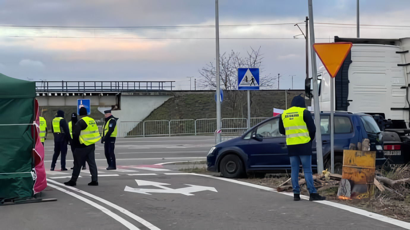 Third Ukrainian lorry driver dies at Polish border | Ukrainska Pravda