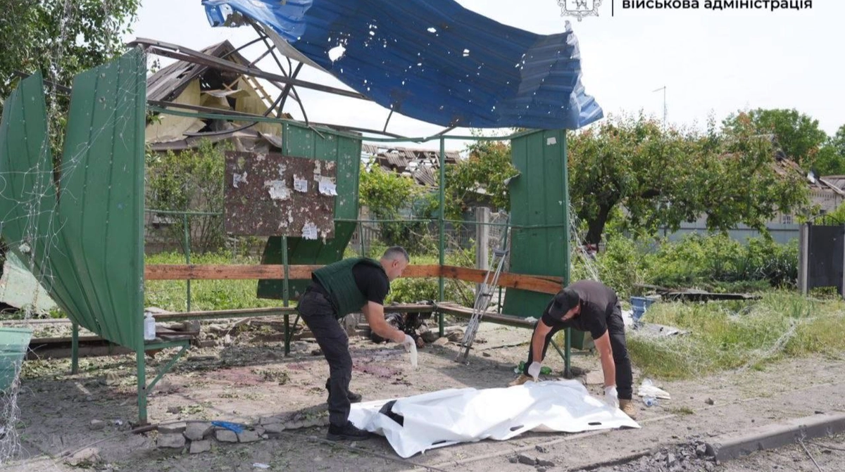 Russians strike near bus stop in Zaporizhzhia Oblast with guided bombs ...