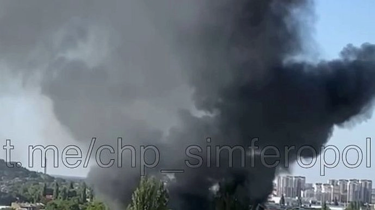 Military unit on fire in Simferopol | Ukrainska Pravda